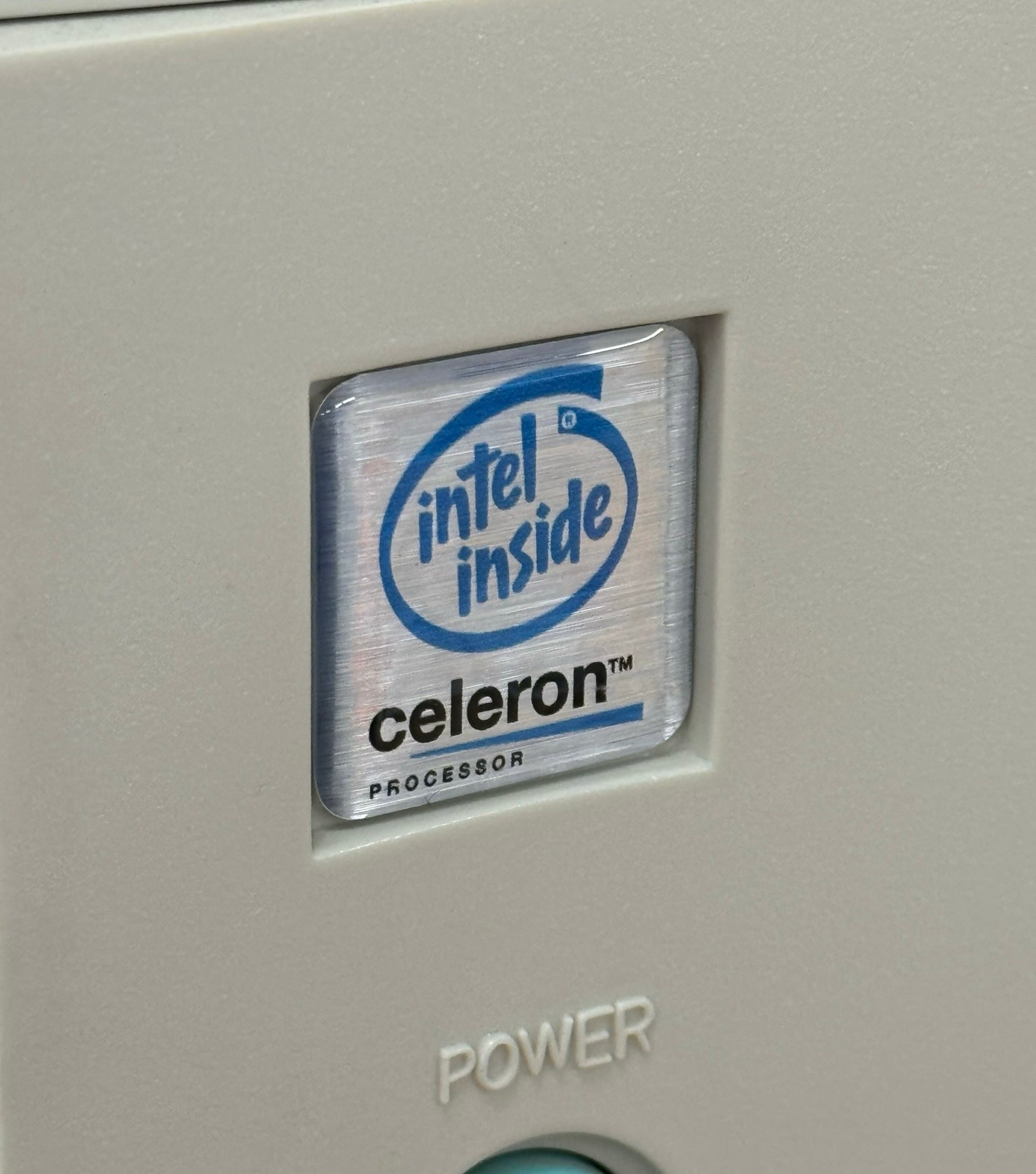 Celeron Case Badge Sticker - DOME MET – Geekenspiel